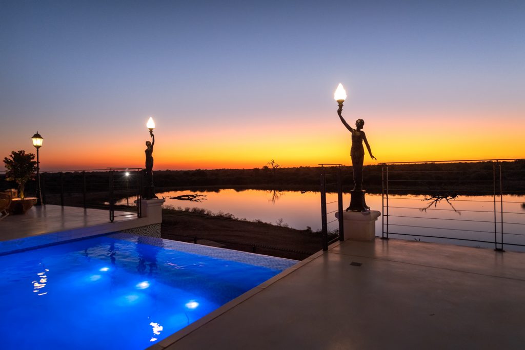 Shaturia Manor - Lotsane Signature Collection | 5 Star Lodge in Botswana